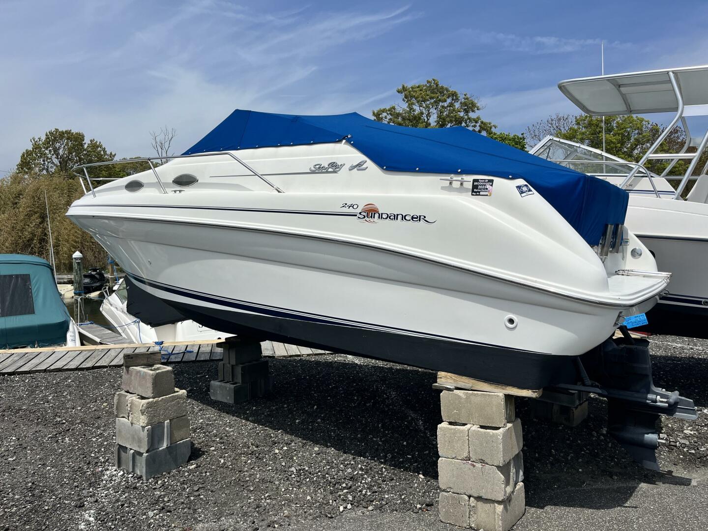 Sea Ray 24 1997 - Marine Source