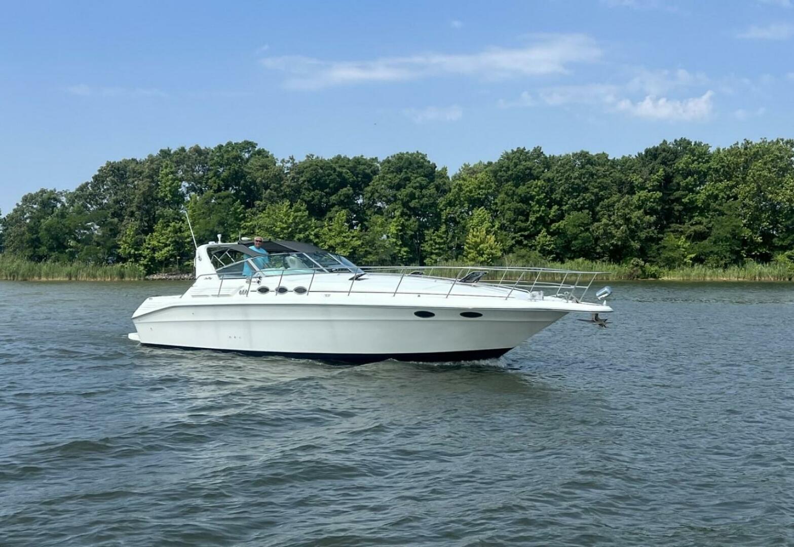 Sea Ray 400 Express Cruiser 1995 - Marine Source